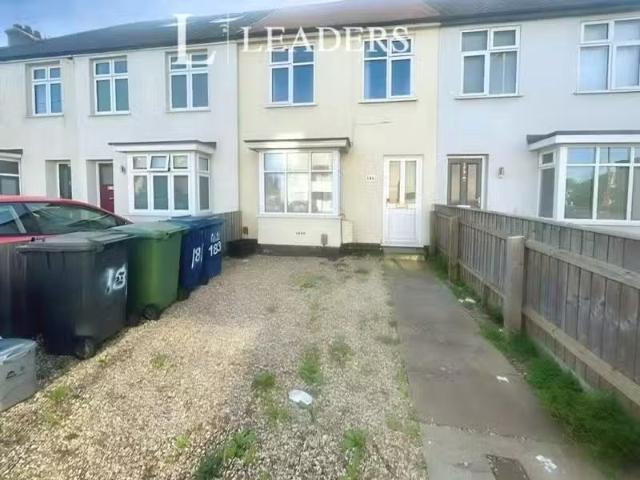 Deal! Terraced house for rent in Green End Road, Cambridge, Ca.