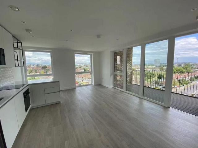 Unison House, 90 Beresford Avenue. 2 bed apartment to rent £2,396 pcm £553 pw