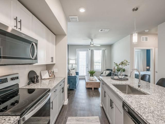 Unrivaled Elegance: Luxe Living Spaces