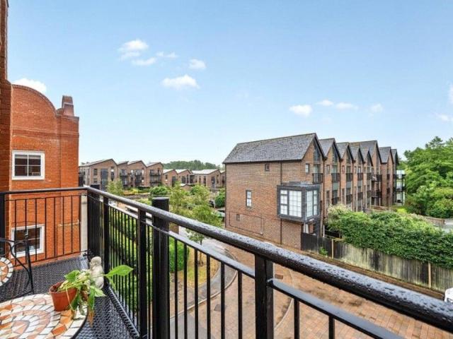 Unwin Court, Old Woking, Surrey, GU22