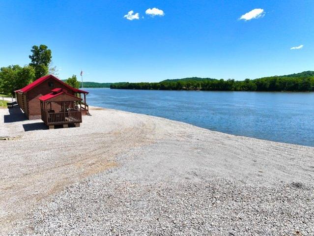 US 52 Hwy, Manchester, OH 45144