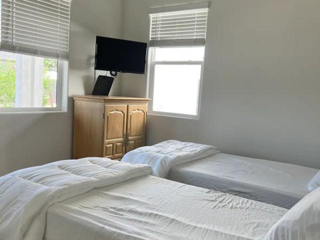 All Utilities Included Open To Weekly/Short Term