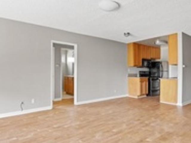 USC Off Campus Student Housing D19