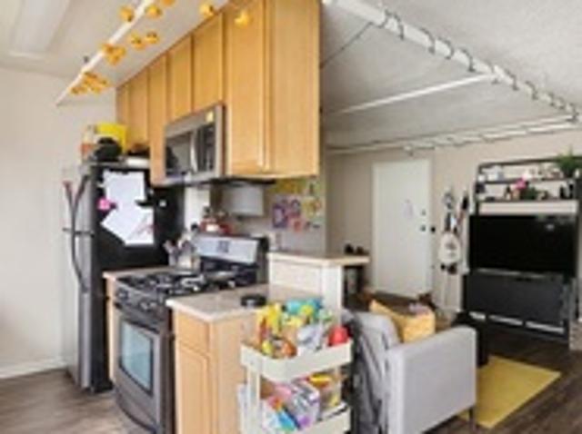 USC Off Campus Student Housing D69