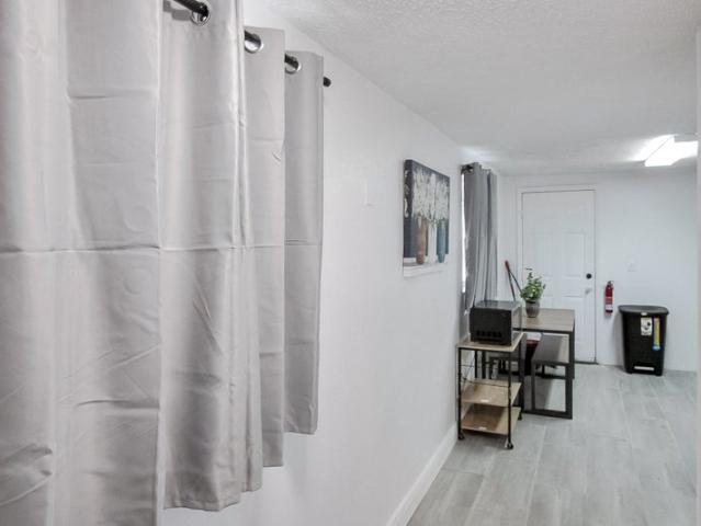 Usf Homey & comfy TAMPA HOME with Dining area. CL