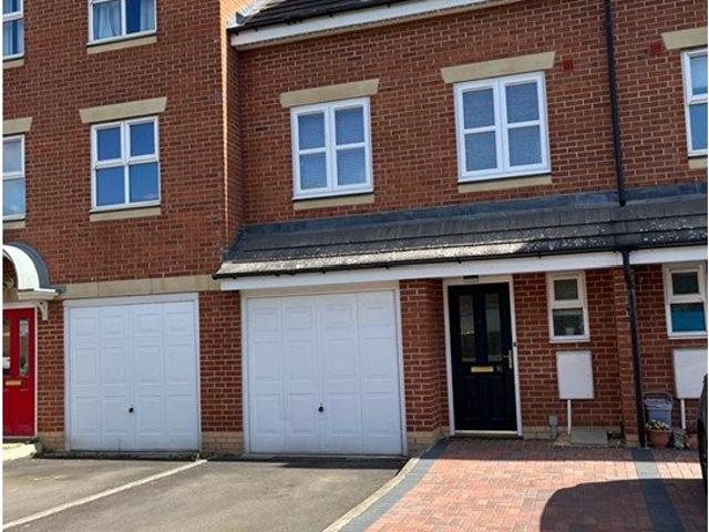 Usher Close, Bedford MK42, 3 bed terraced house to rent, £1,550 pcm | PrimeLocation