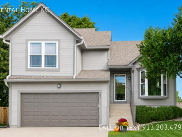 Up to date 3 or 4 bedroom split level #582