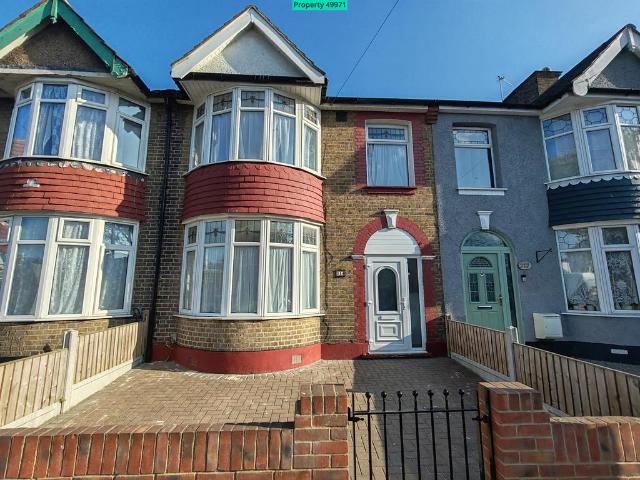 Upminster Road South, Rainham, RM13 3 bed terraced house to rent £1,900 pcm £438 pw