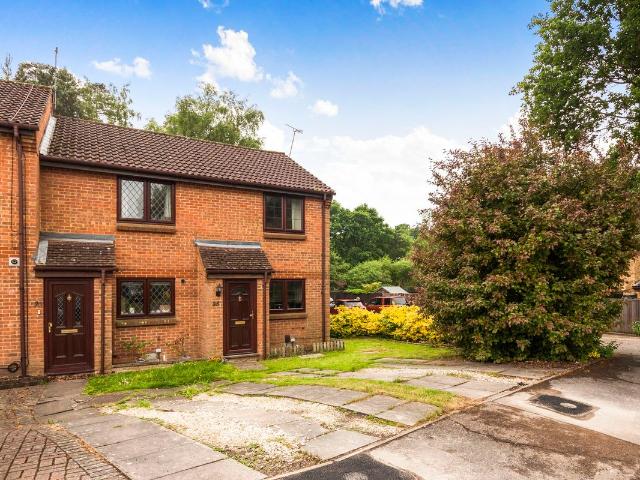 Upavon Gardens, Bracknell RG12, 2 bed end terrace house to rent, £1,500 pcm | PrimeLocation