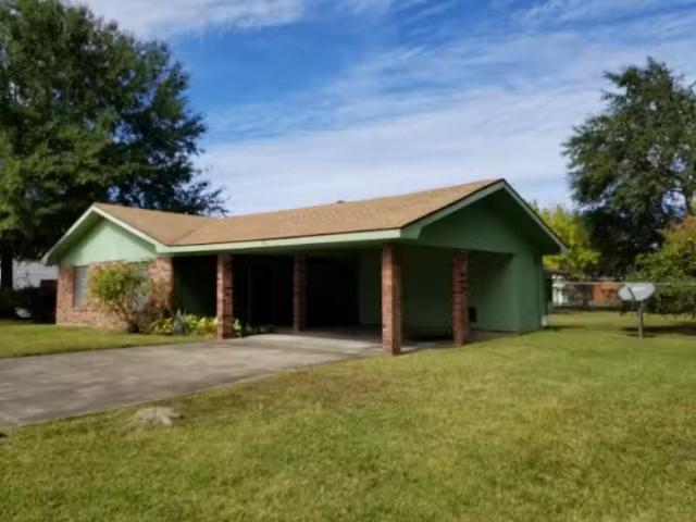 Update 2 bedroom unit near MSU! 701 Bradley St #A
