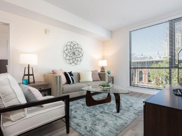 Updated modern building in Jack London Square! Pet Friendly! 1 Bedroom Apartment for Rent at 777 Broadway, Oakland, CA 94607 Old City