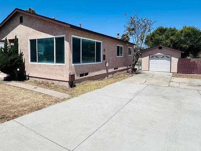 Updated Apartment in Convenient Area
