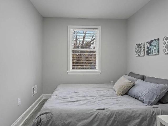 Updated Baltimore Room Rental Near ParksShopping