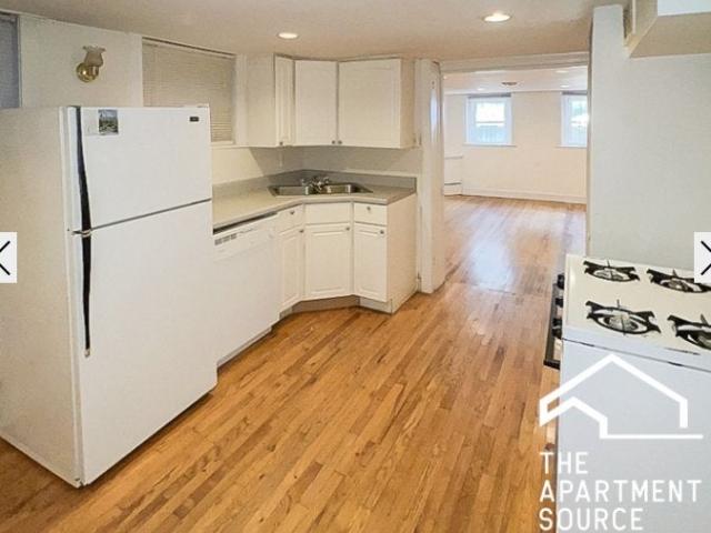 Updated _Bedroom_Bath Apartment in Lakeview