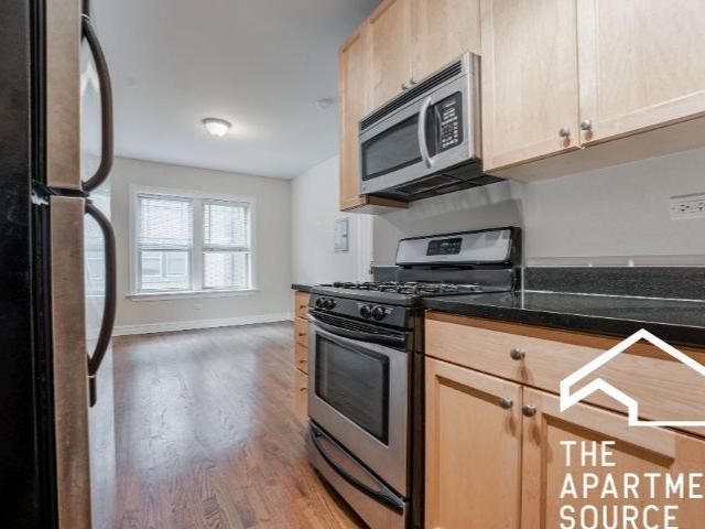 Updated _Bedroom_Bath Apartment in Wrigleyville