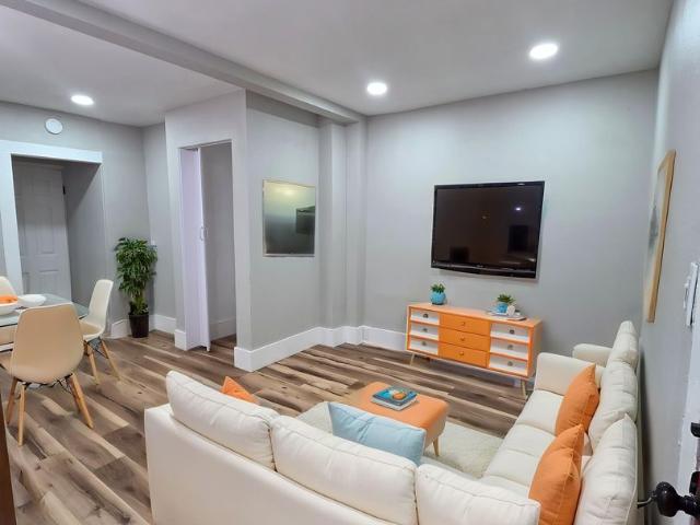 Updated Downtown 1 Bed / 1 Bath – Move In Ready | Move In Special: 50% OFF First Month’s Rent!