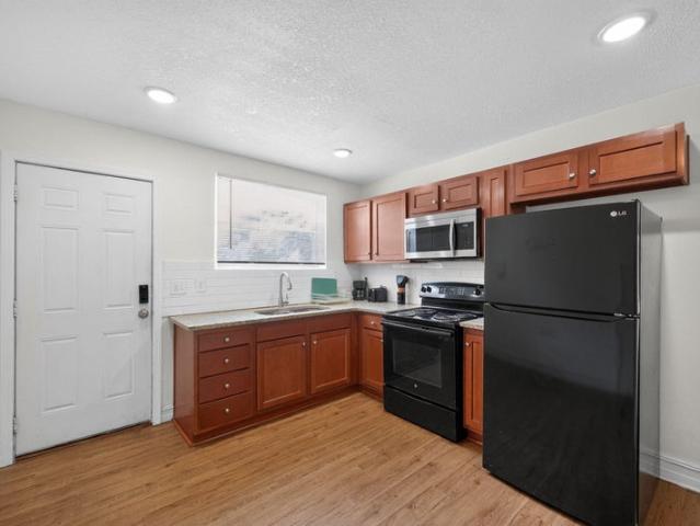 Updated Home Near UF Health, Downtown Jacksonville