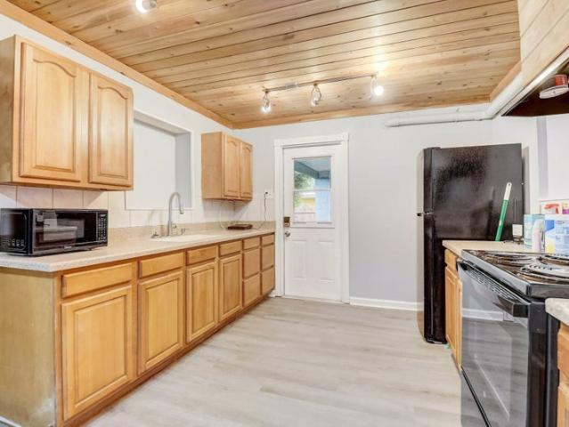 Updated Jacksonville Home Near City Centers & St