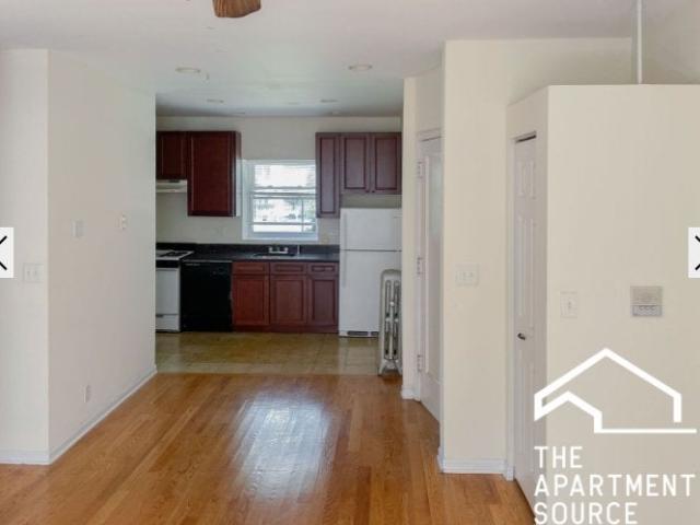 Updated Lakeview East _bed _bath Apartment