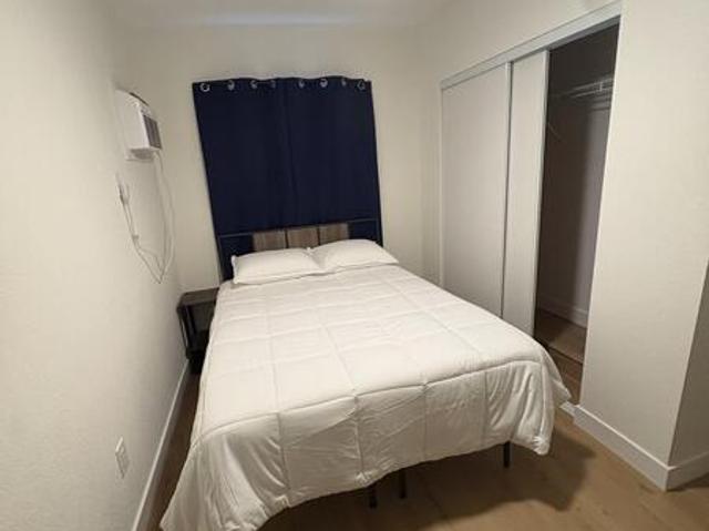Updated Las Vegas Home Minutes to The Strip • Spacious Shared Home • Great for Working Professionals