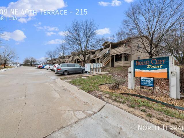 Updated Studio Apartment | Off Street Parking | Kansas City, MO
