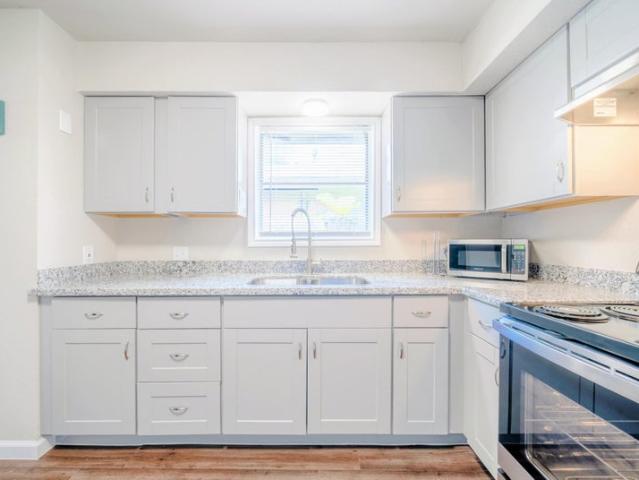 Updated South Houston Home Near Airport ️ & Metro
