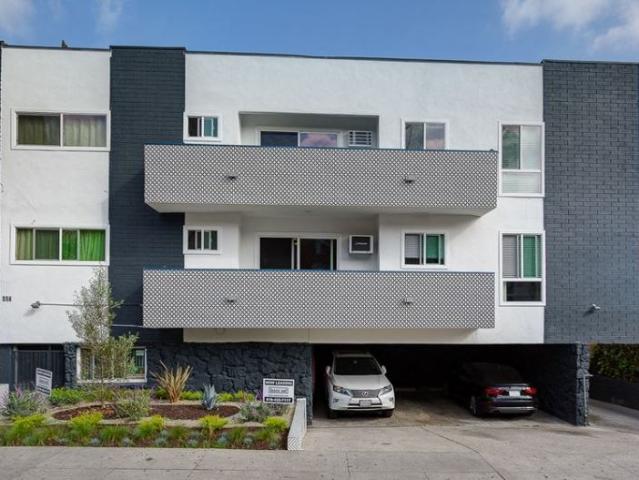 Updated spacious 1b1b in Korea Town