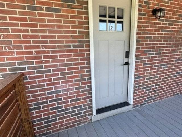 Updated 1 bed bath Apartment across from UTM Campu