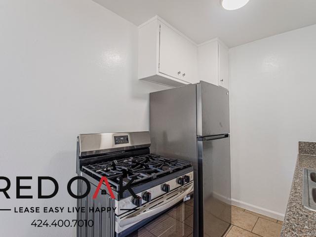 Updated 1 Bed with Stainless Steel Appliances ~ In Manchester Square!