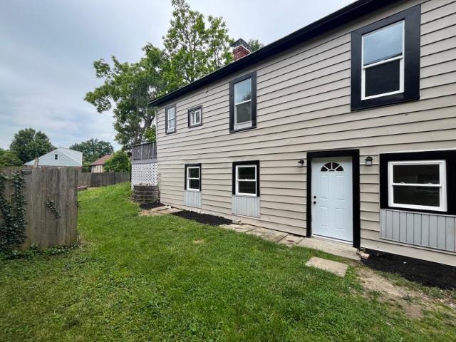 Updated 1BR lower unit w shared backyard. New roof