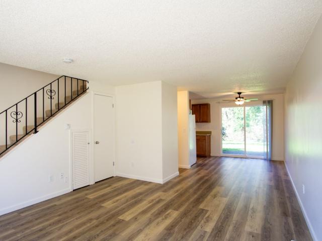 Updated 2 Bedroom Townhouse Private Patio, Dining Space, Parking, W/D + D/W!