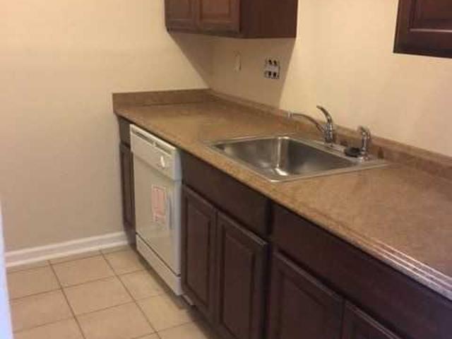 Updated 2 Bedroom Units with w/d hookup in Unit and Central Heat/AC 2 Bedroom Apartment for Rent at 3972 Yearling Ct, Cincinnati, OH 45211 Westwood