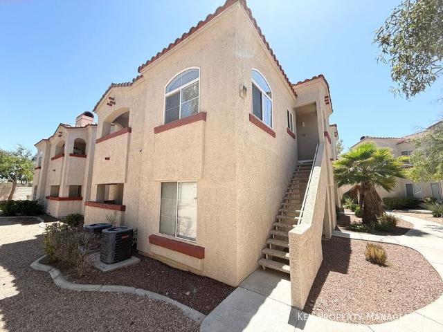 Updated 2BR Summerlin Condo in Gated Community w/ Pool & Spa