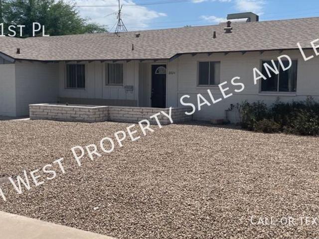 Updated 3 bed, 2 bath single family home in a convenient Scottsdale location!