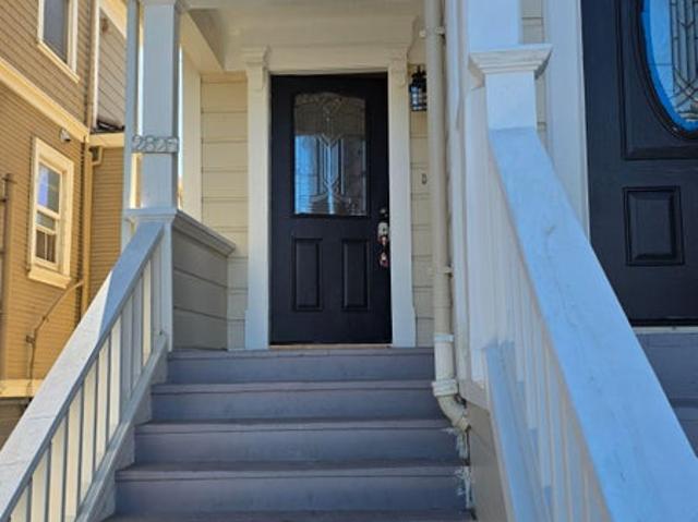 Updated 3 Bedroom in Near Emeryville Border, Berke