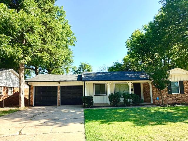 Updated 3BD 1.5BA Home Located in Belle Isle Area!