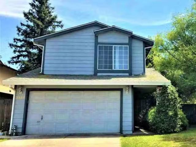 Updated 4 bed 3 full bath home in Natomas 3477 Rancho Rio Way