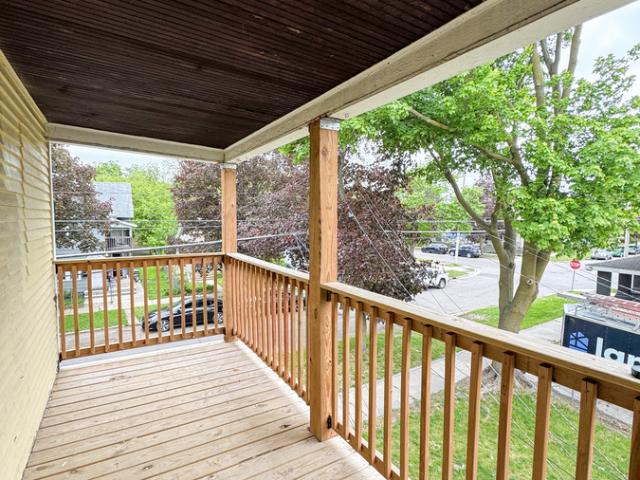 Upgraded 1 Bed / 1 Bath