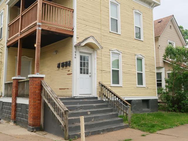 Upgraded 1 Bed / 1 Bath