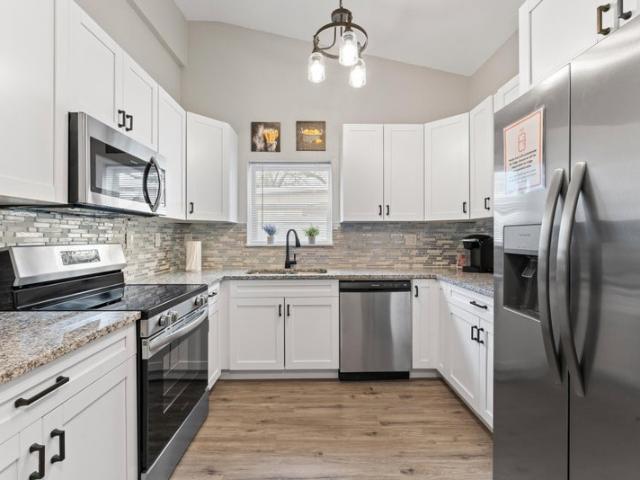 UPGRADED Tampa Home READY FOR MOVEIN