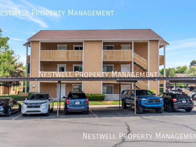 Upgraded Top Floor Condo in Midvale