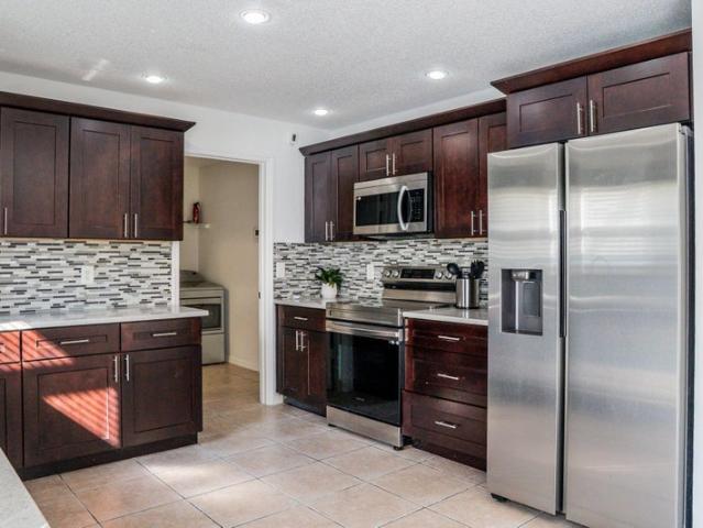 ⭐ Upgraded Clermont Home With Pool — Modern, Clean