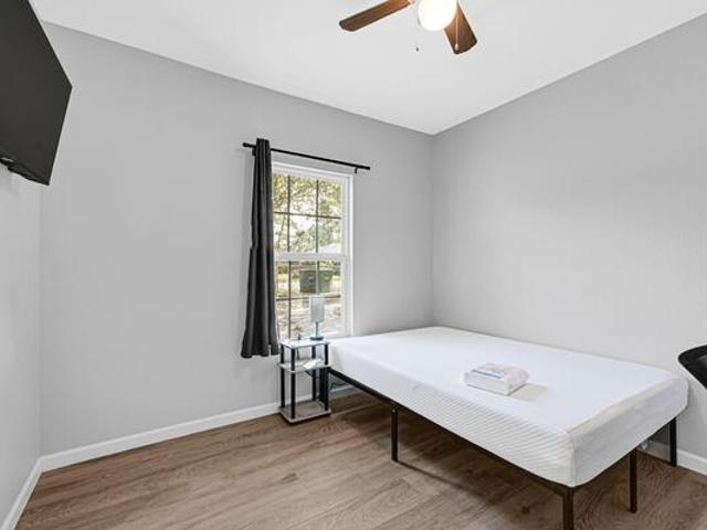 Upgraded North Houston Rooms with Premium Amenities and Workspaces
