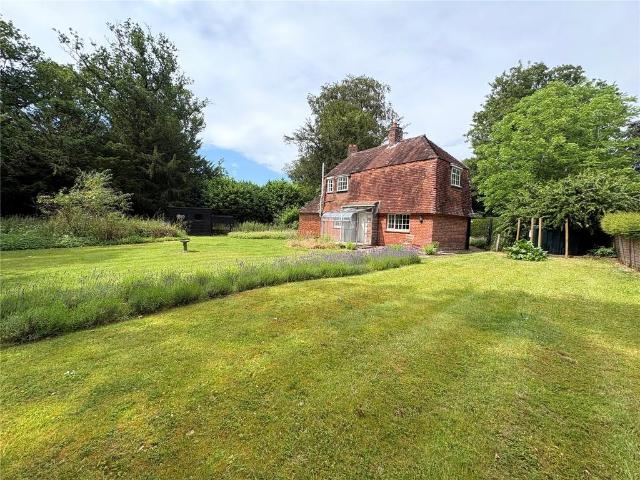 Upham, Southampton, Hampshire, SO32 3 bed detached house to rent £2,250 pcm £519 pw