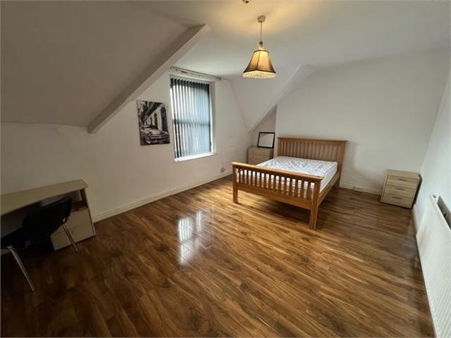 Uplands Crescent, Uplands, Swansea SA2, 6 bed shared accommodation to rent, £350 pcm | PrimeLocation