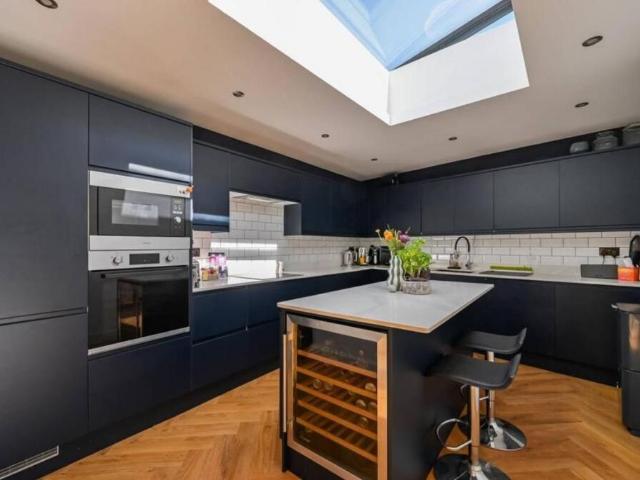 Uplands Road, Crouch End, London 4 bed house to rent £6,250 pcm £1,442 pw