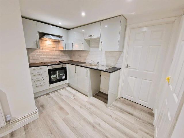 Upper Thomas Street, Merthyr Tydfil CF47, 4 bed terraced house to rent, £1,000 pcm | PrimeLocation