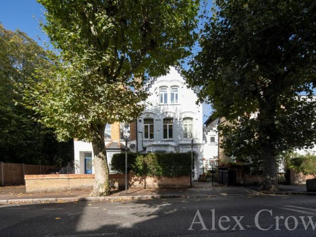 Upper Tollington Park, Finsbury Park 1 bed flat to rent £1,950 pcm £450 pw