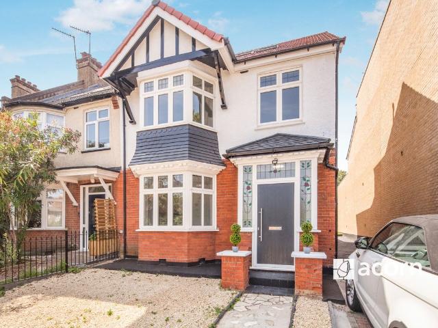 Upper Tulse Hill, London SW2, Room to rent, £1,395 pcm | PrimeLocation