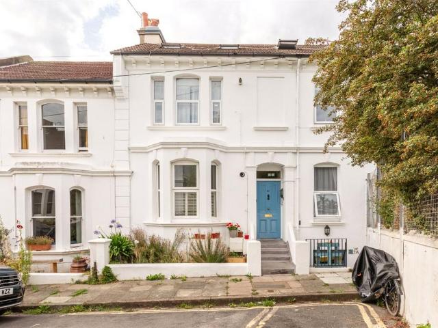 Upper Wellington Road, Brighton BN2 1 bed apartment to rent £1,175 pcm £271 pw